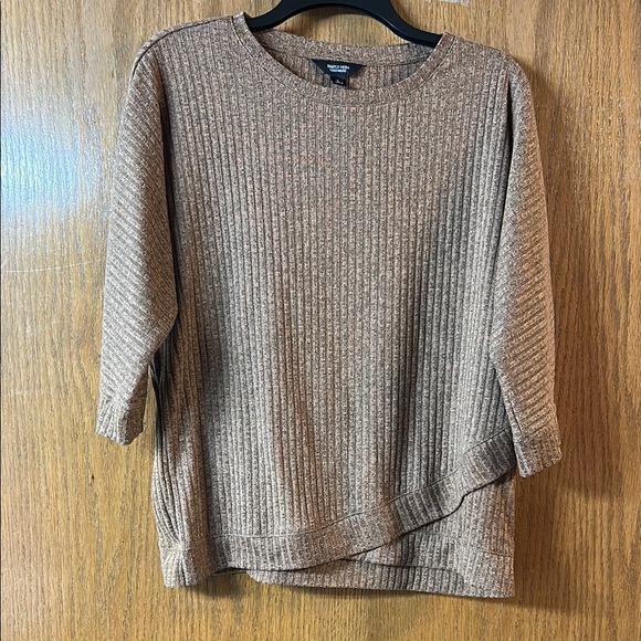 Simply Vera Vera Wang | Tops | Simply Vera Vera Wang Large Brown ...